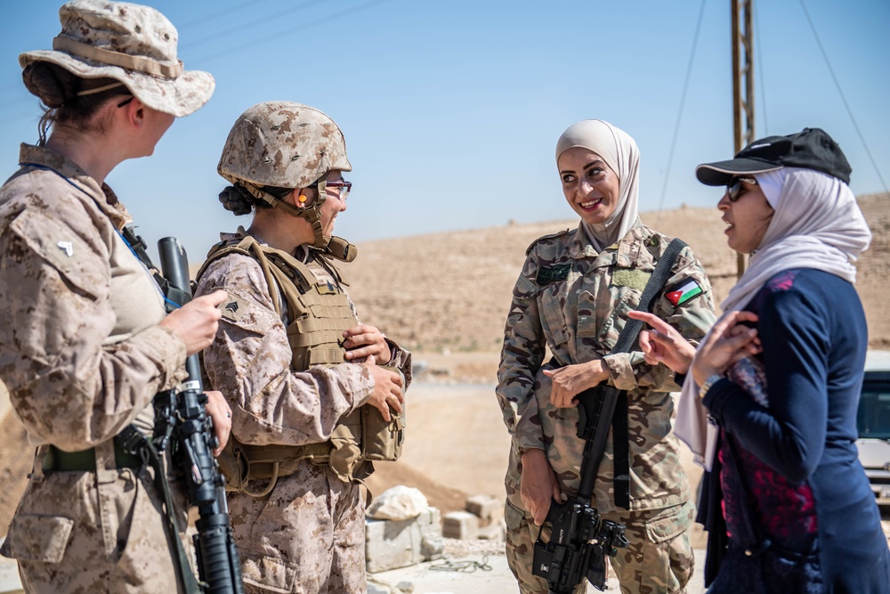 DVIDS - Images - 11TH MEU FET Conducts Live-Fire Exercise With ...