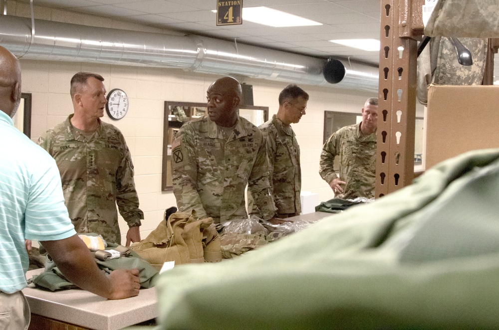DVIDS - News - TRADOC commander tours post, speaks to future Soldiers