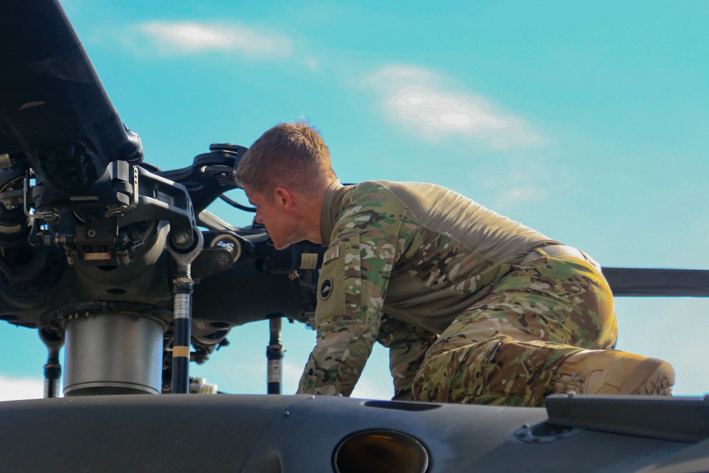 DVIDS - Images - Blackhawks conduct deck landing on JMSDF vessel JS ...