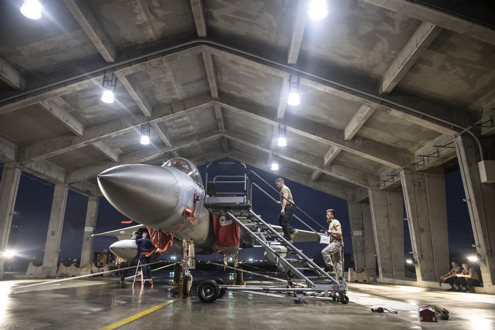 DVIDS - Images - 18th CMS keeps pilots ready for anything [Image 2 of 13]