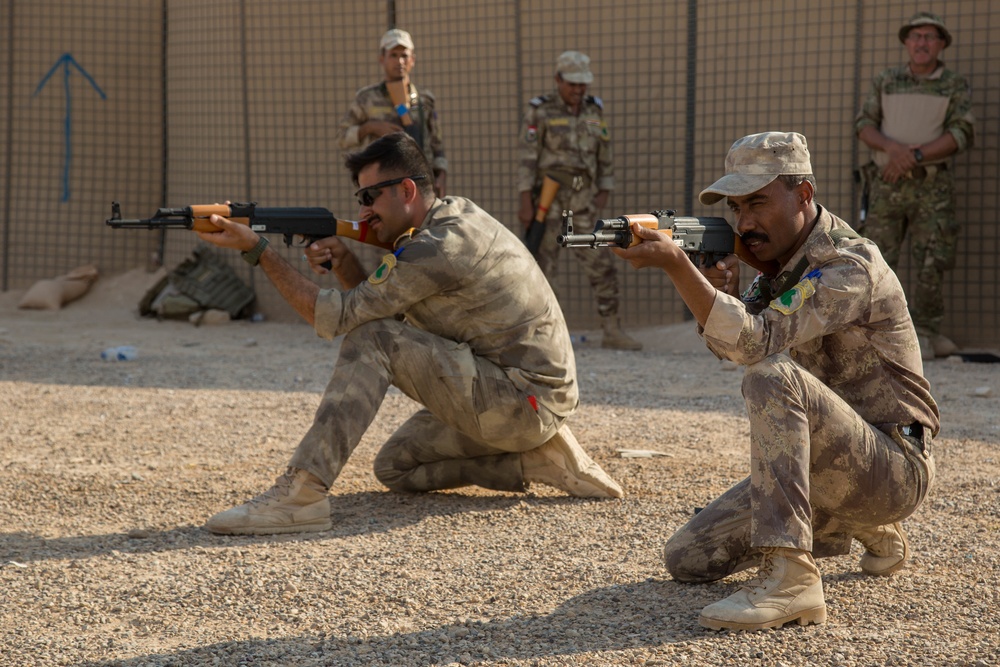 DVIDS - Images - Iraqi Soldiers Basic Infantry Skills [Image 8 of 10]