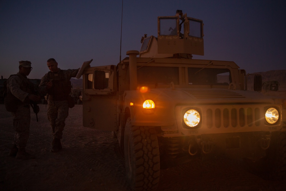 DVIDS - Images - Marines Conduct Low-Light Tactical Vehicle Training ...