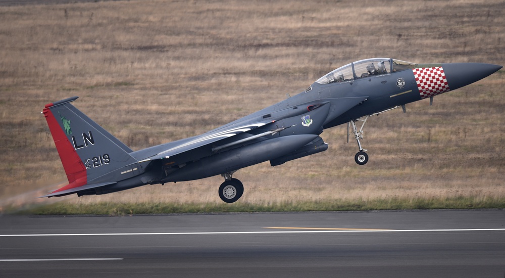 DVIDS - Images - Strike Eagles launch at Lakenheath [Image 3 of 6]