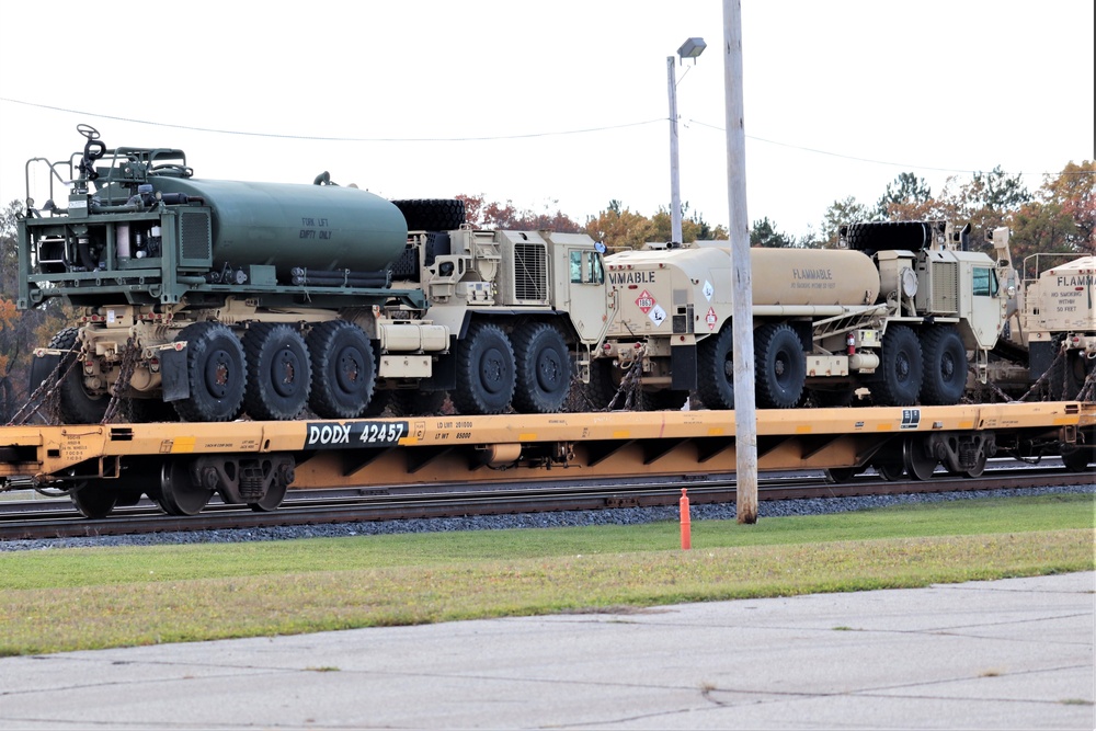 DVIDS - Images - Engineer unit's equipment, vehicles on railcars at ...