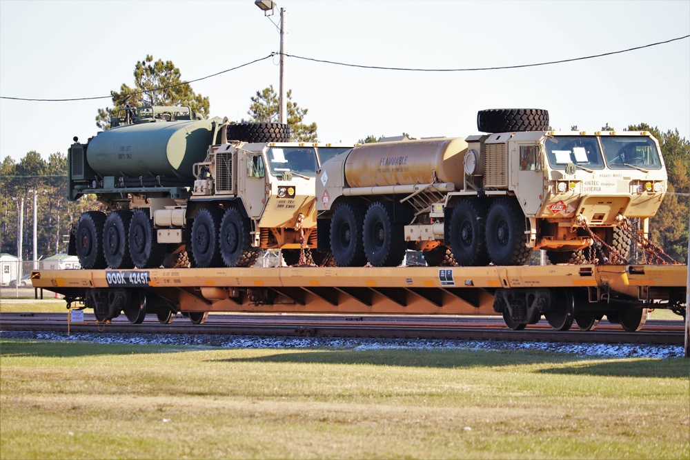 DVIDS - Images - Engineer unit's equipment, vehicles on railcars at ...