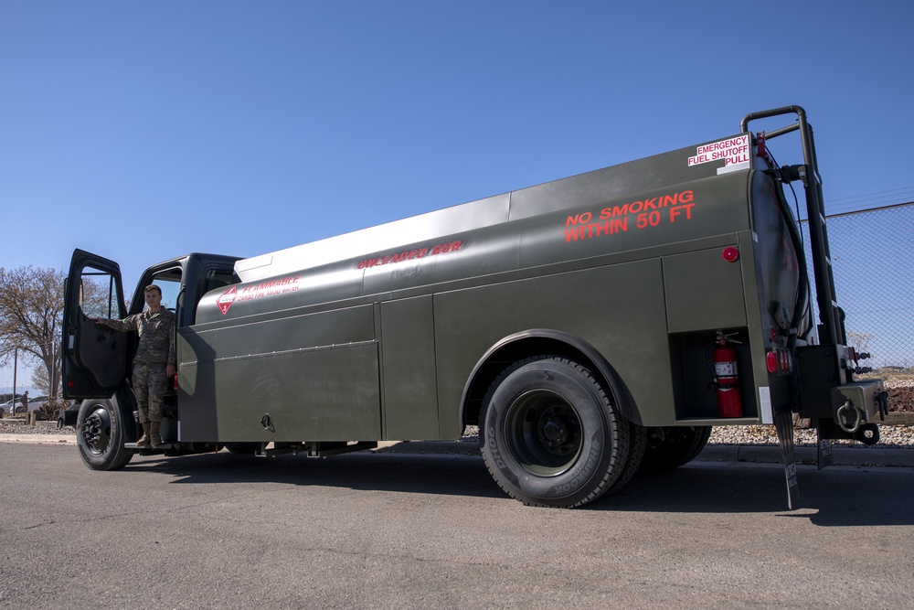 DVIDS - News - 49th LRS Airmen increase ground refueling capabilities