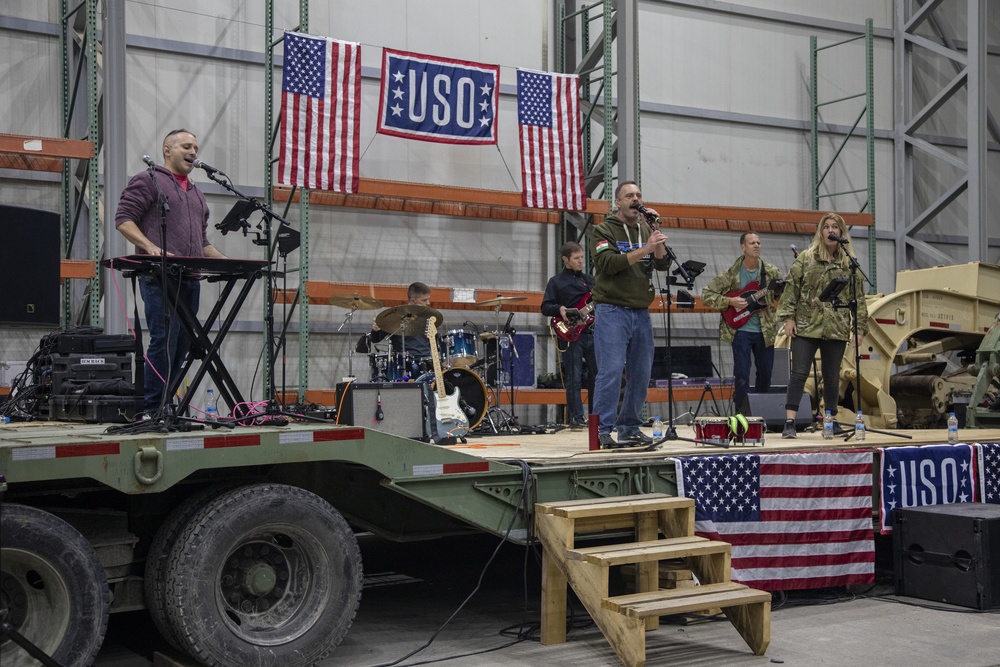 DVIDS - Images - AFCENT Band Visits Erbil Air Base [Image 5 of 7]