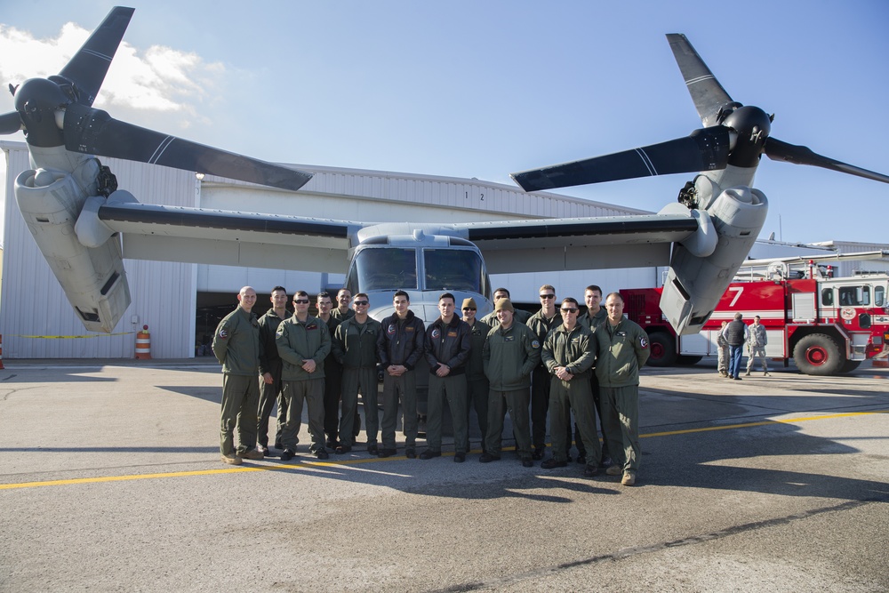 DVIDS - Images - VMMT-204 Stuff a Plane [Image 9 of 9]