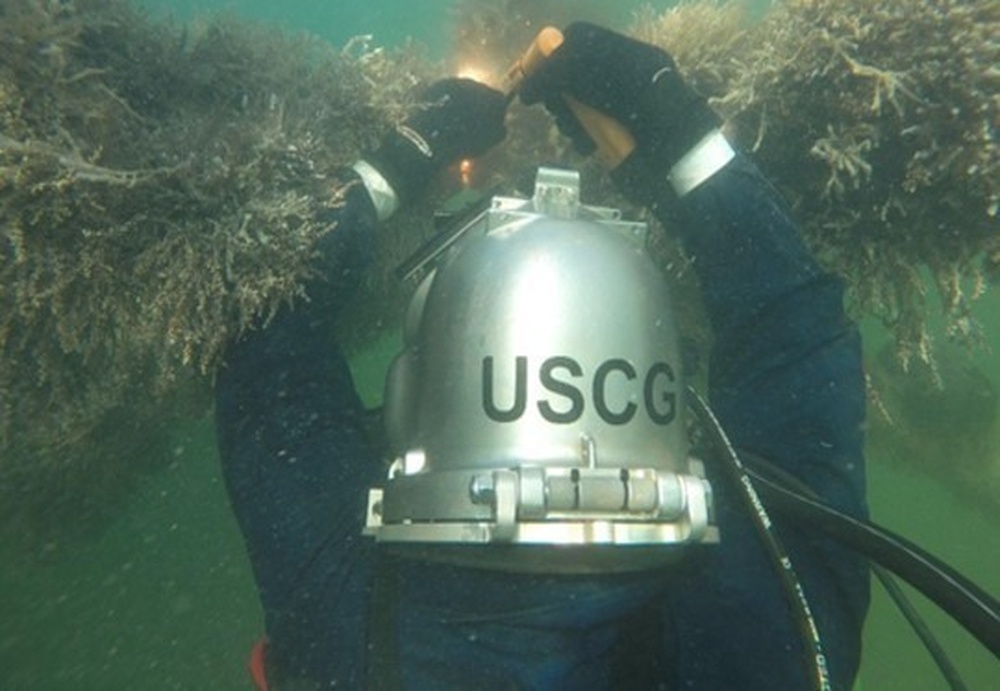 DVIDS - News - Coast Guard removes navigation hazards from New Jersey ICW