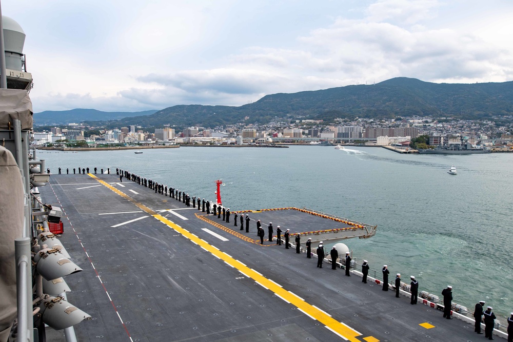 DVIDS - Images - USS America Arrives in Japan [Image 5 of 5]
