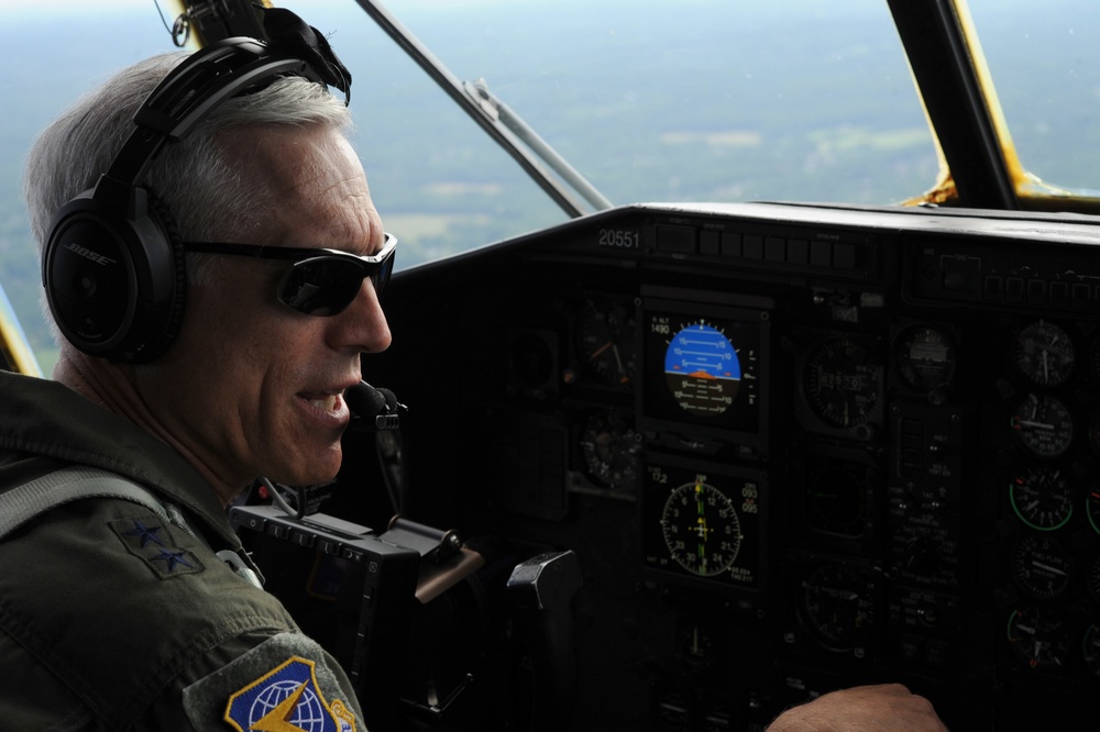 DVIDS - Images - 22nd Air Force commander completes fini flight [Image ...