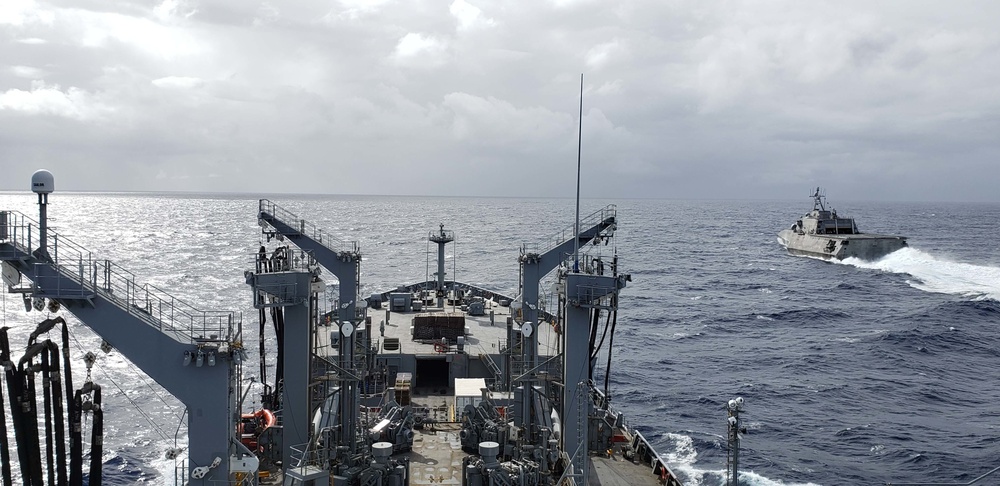 DVIDS - Images - USS Gabrielle Giffords Underway Replenishment with ...