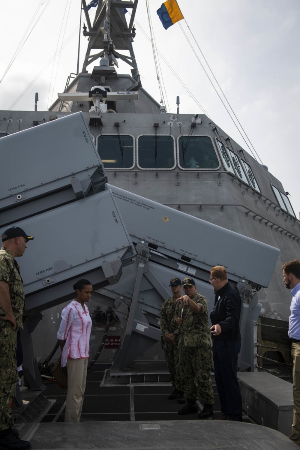 DVIDS - Images - Acting SECNAV Visits Singapore [Image 1 of 3]