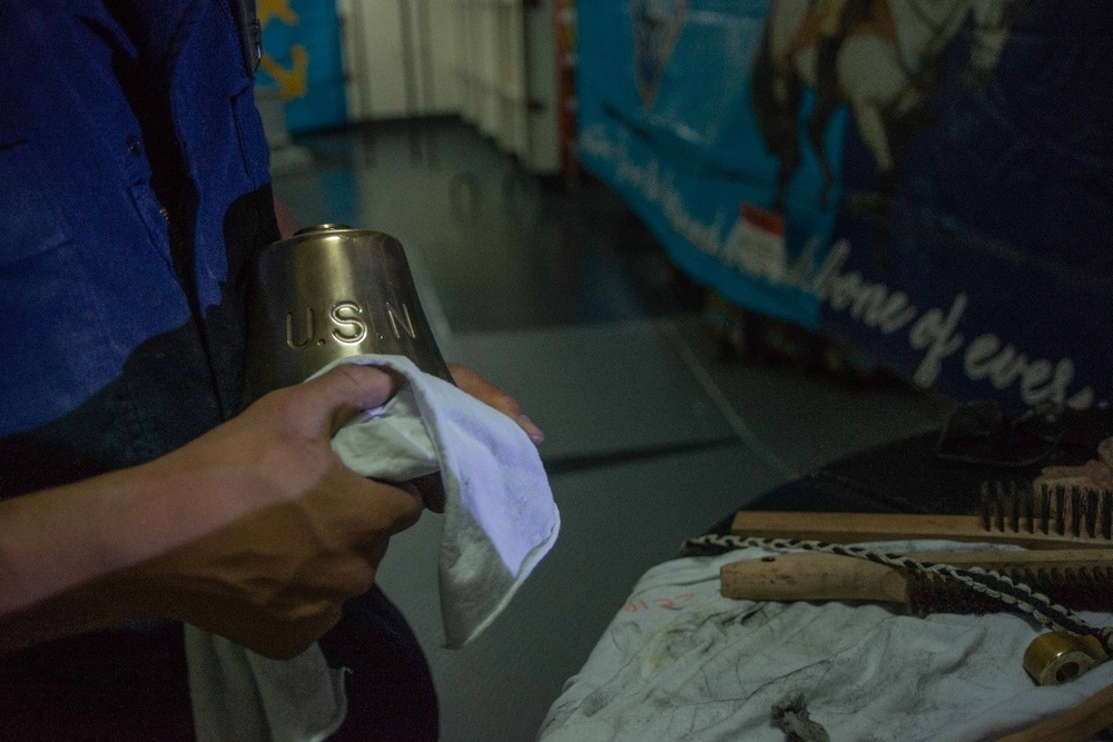 DVIDS - Images - USS George Washington ships bell [Image 1 of 3]