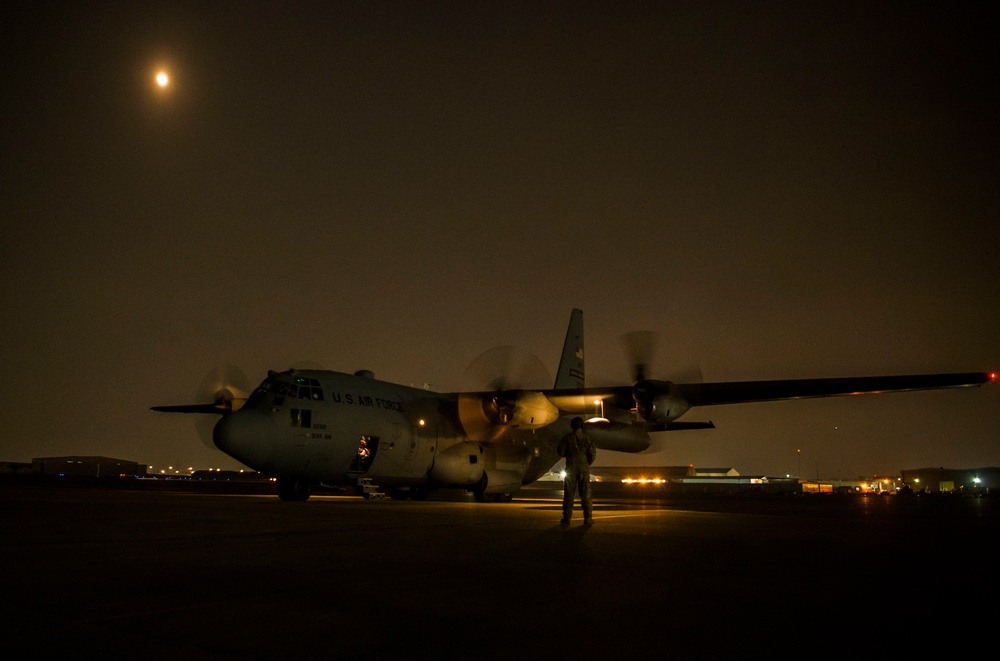 DVIDS - Images - 746th Expeditionary Airlift Squadron [Image 26 of 28]