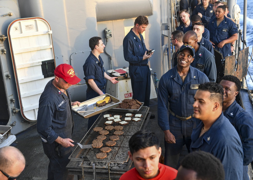 DVIDS - Images - USS Normandy Hosts Steel Beach Picnic [Image 2 of 2]