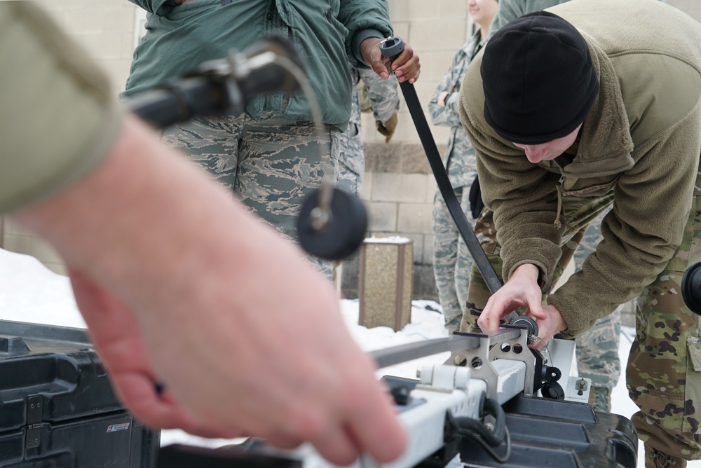 DVIDS - Images - Emerald Warrior 20.1st SOCS Radio Frequency ...