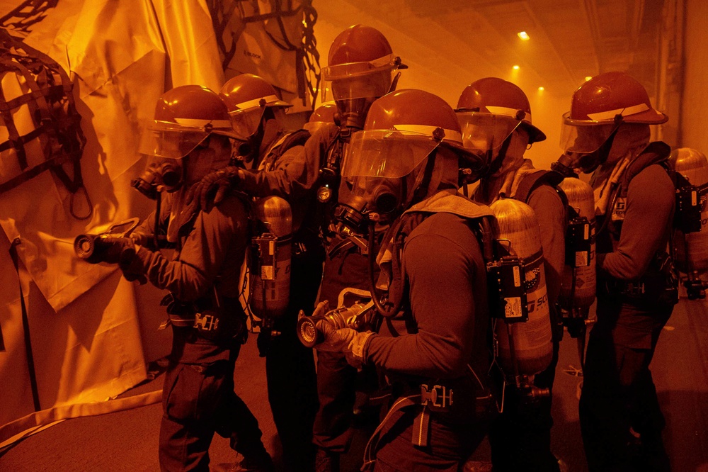 DVIDS - Images - Sailors conduct fire fighting drills [Image 3 of 3]