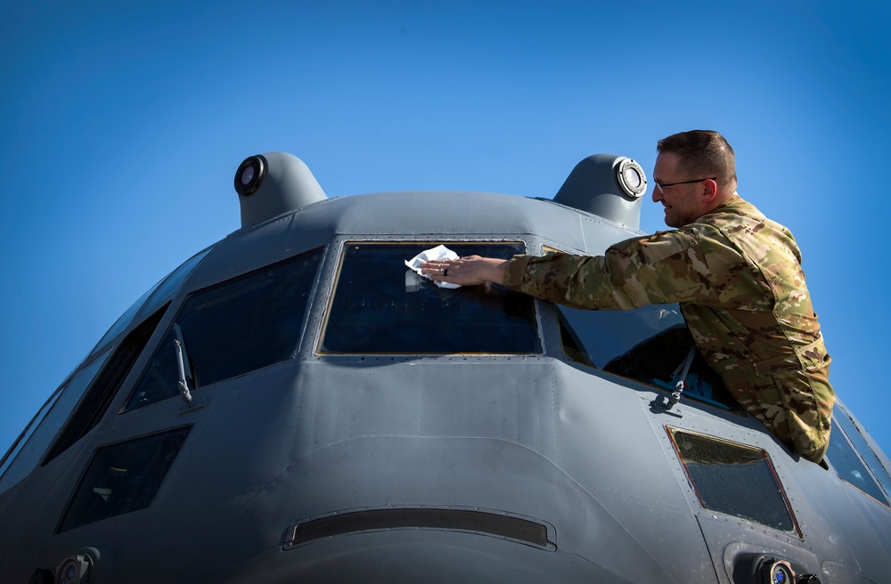 DVIDS - Images - 746th EAES begins their deployment [Image 7 of 20]