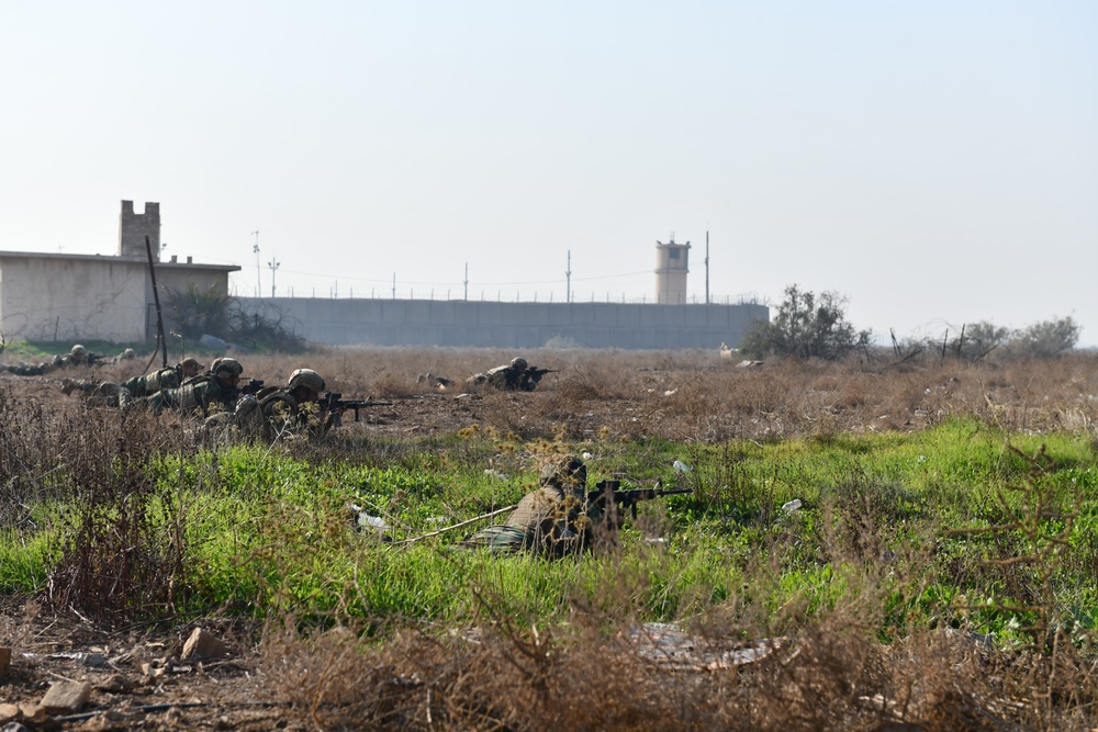 DVIDS - Images - Qwat al-Khasah practices raiding Daesh holdouts ...