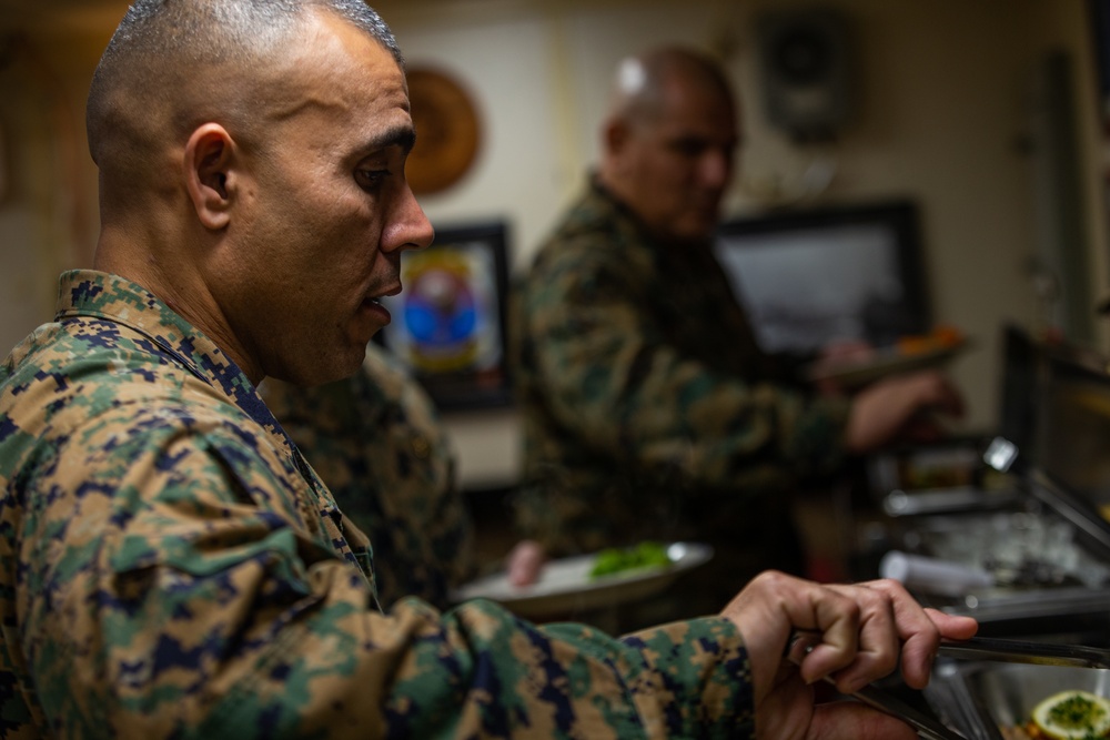 DVIDS - Images - 31st MEU Staff NCOs present a parting gift to MEU CO ...