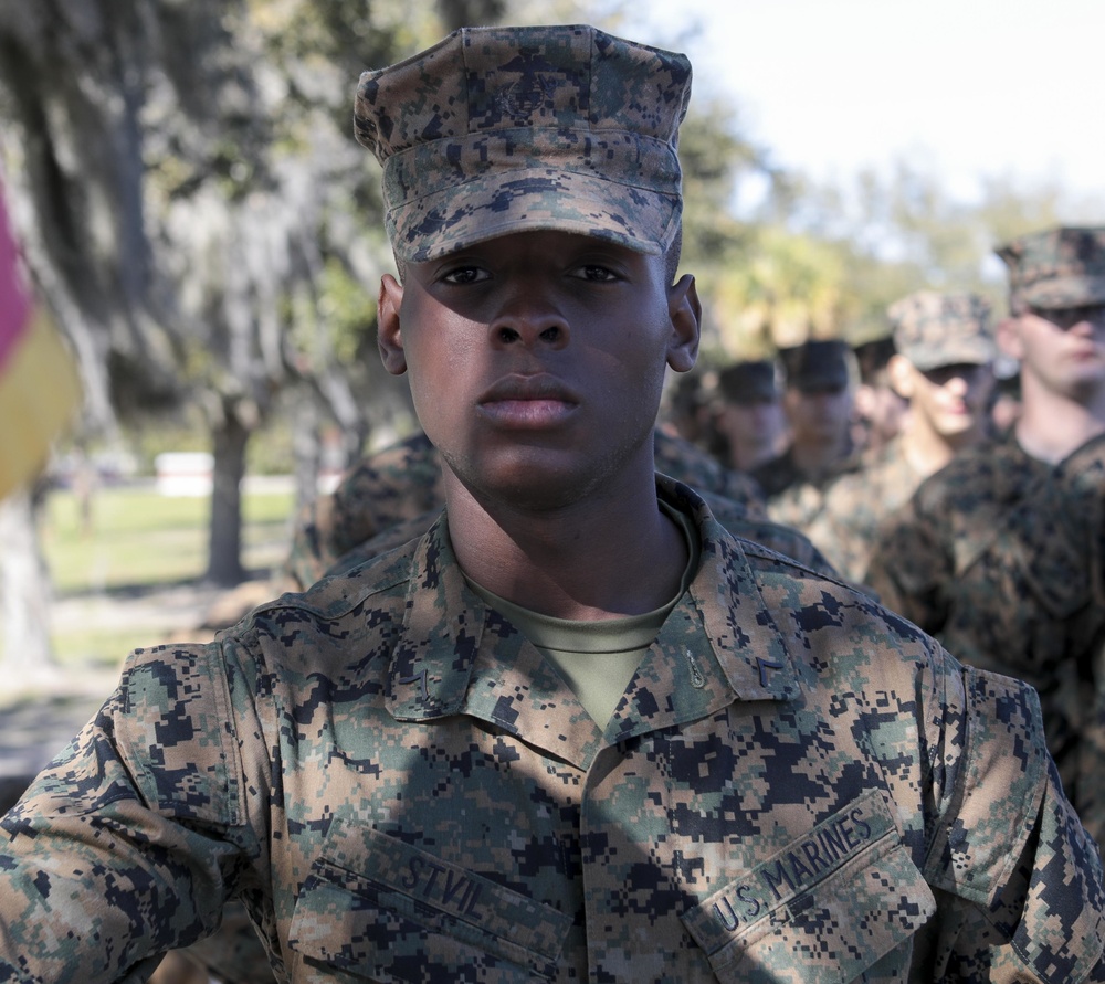 DVIDS - Images - Honor Graduates [Image 4 of 6]