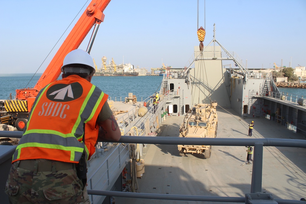 DVIDS - Images - Soldiers and Marines Keep Nautical Horizon Afloat ...