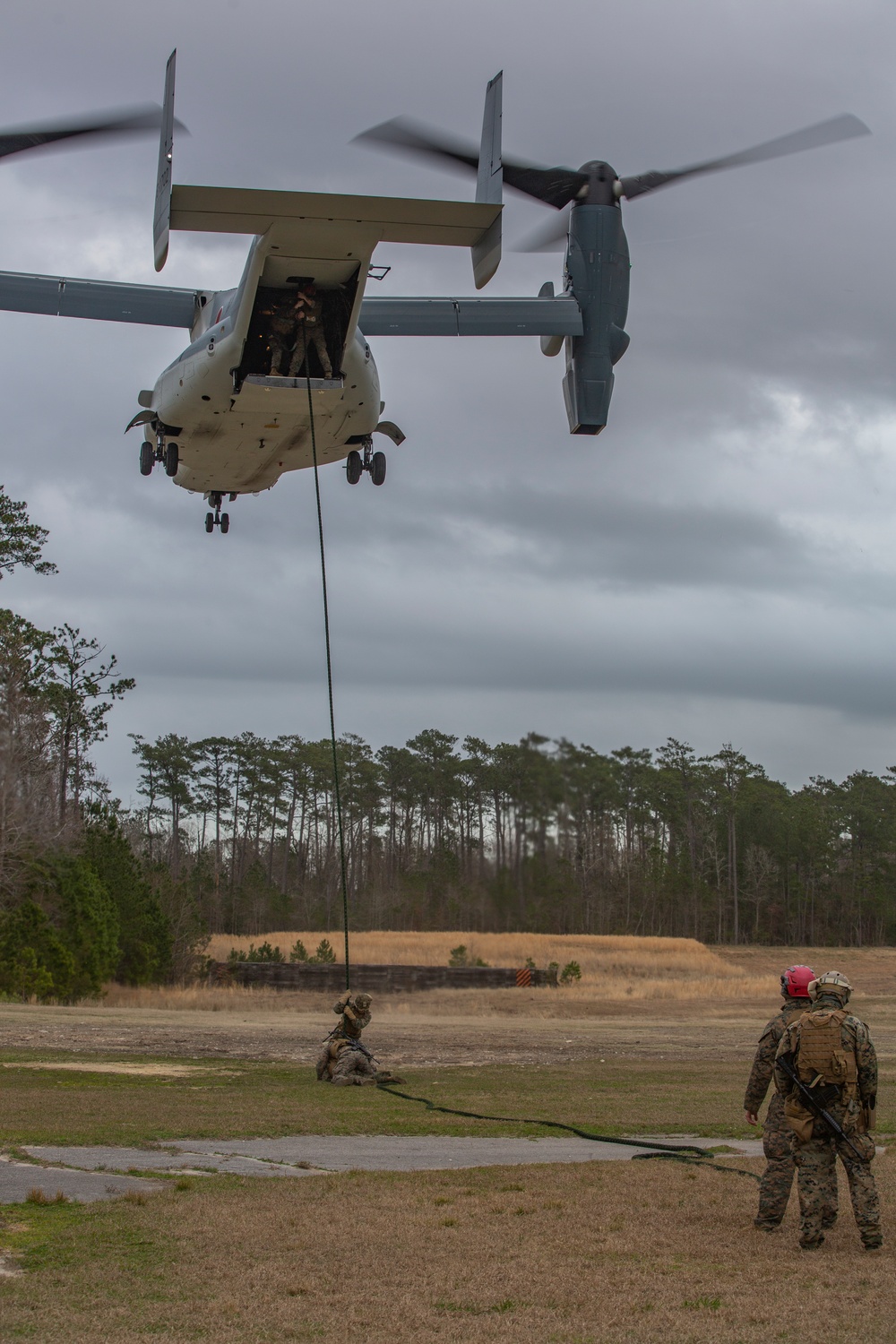 DVIDS - Images - EOTG Rappelling training with Japanese V-22 Osprey ...
