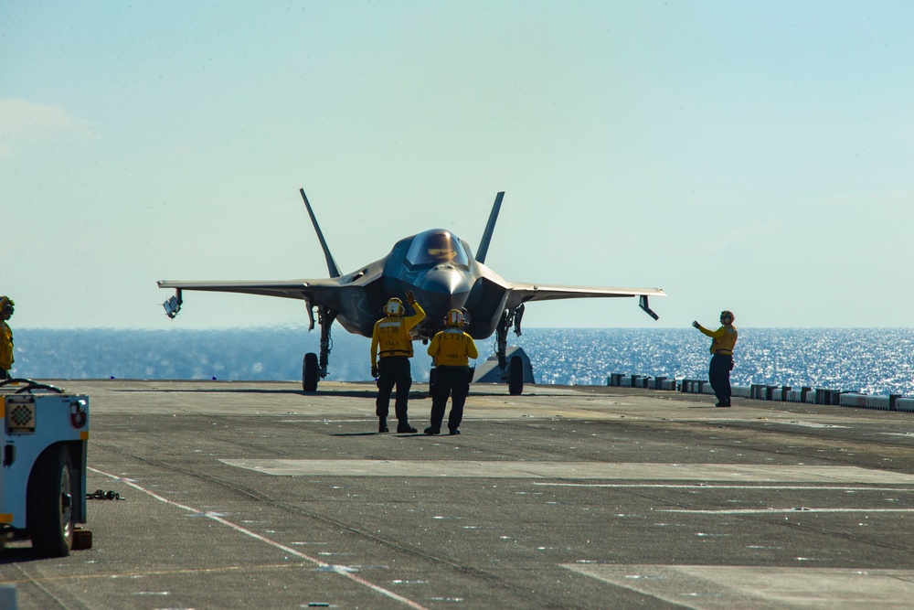 DVIDS - Images - F-35 loading and take off aboard USS America [Image 2 ...
