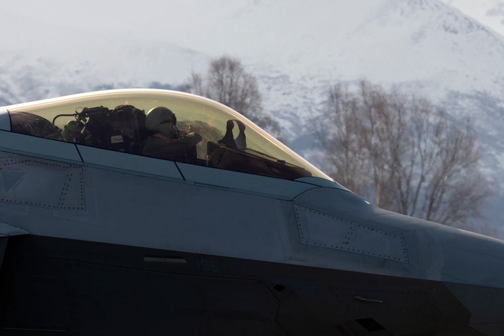 DVIDS - Images - 3rd Wing Raptors continue the mission [Image 1 of 11]