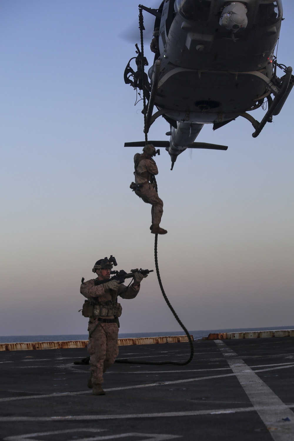 DVIDS - Images - MRF conducts fast-rope drills aboard USS New York ...