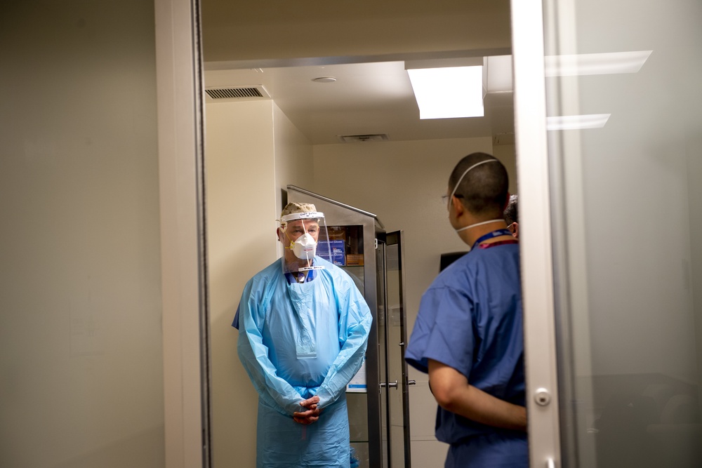 DVIDS - Images - Defense Department Visit Elmhurst Hospital [Image 2 of 5]