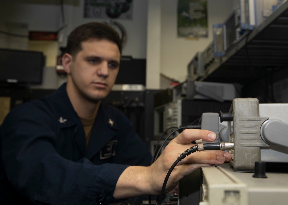 DVIDS - Images - USS Bataan (LHD 5) Avionics [Image 4 of 5]