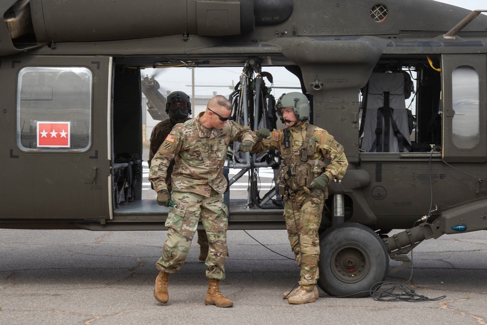 DVIDS - Images - Lt. Gen. James Visits Fort Bliss MFGI [Image 1 of 8]