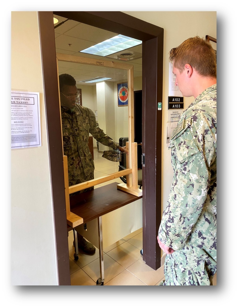 DVIDS - Images - PWD NAVSTA Rota Installs Plexiglass [Image 4 of 7]