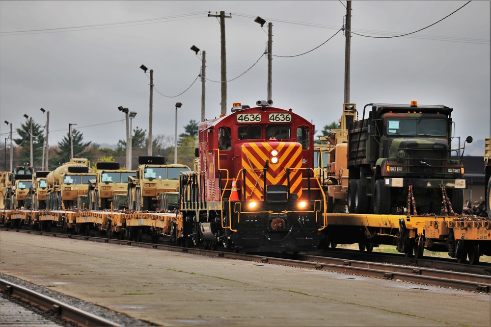 DVIDS - Images - Fort McCoy Logistics Readiness Center rail team moves ...