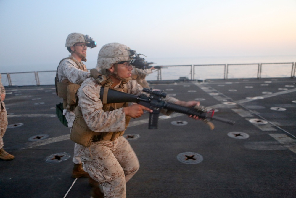 DVIDS - Images - CLB 26 maintains marksmanship proficiency aboard USS ...