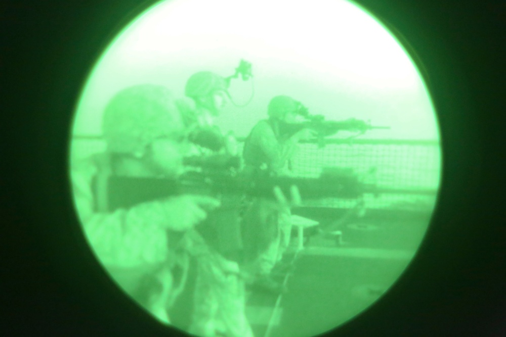 DVIDS - Images - CLB 26 mantains marksmanship proficiency aboard USS ...