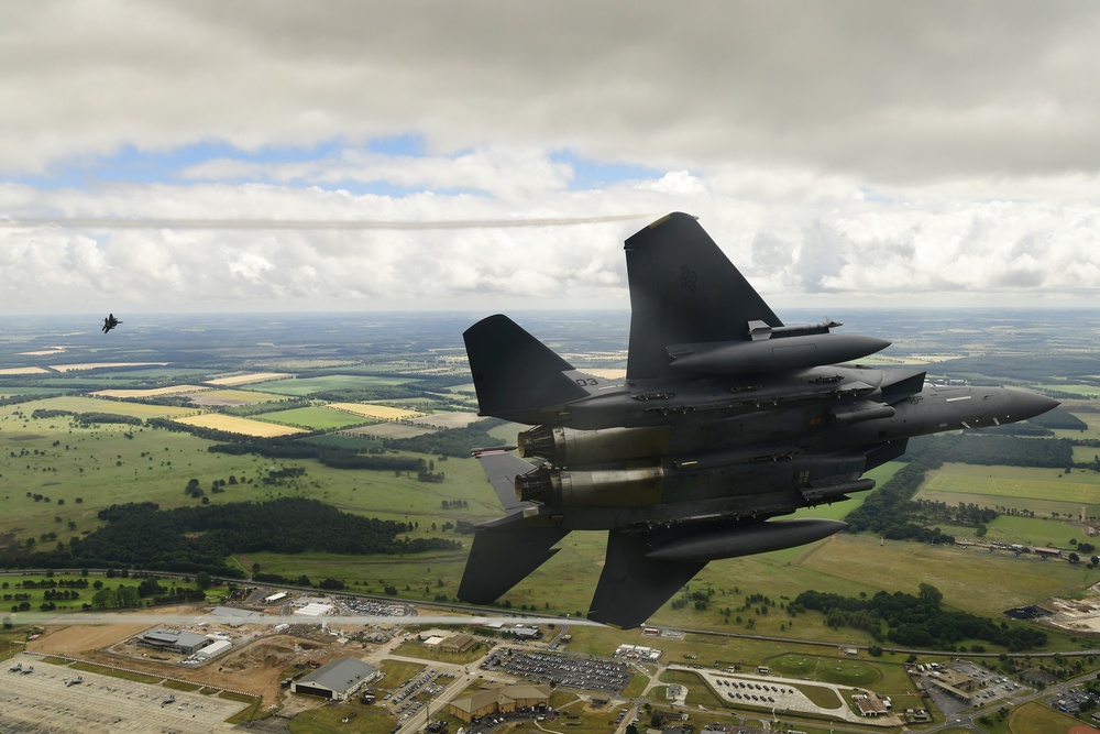 DVIDS - Images - Liberty Wing honors fallen aviator [Image 12 of 12]