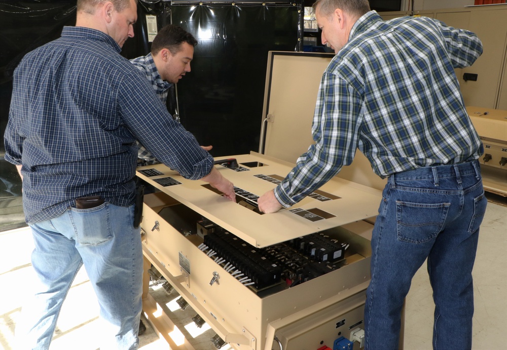 DVIDS - Images - Army modernizes expeditionary power for field ...