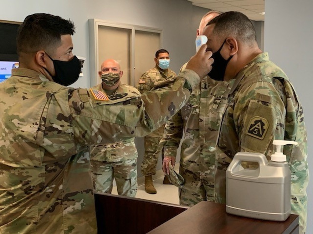 DVIDS - Images - Leaders visit Medical Task Force at JBSA [Image 4 of 8]