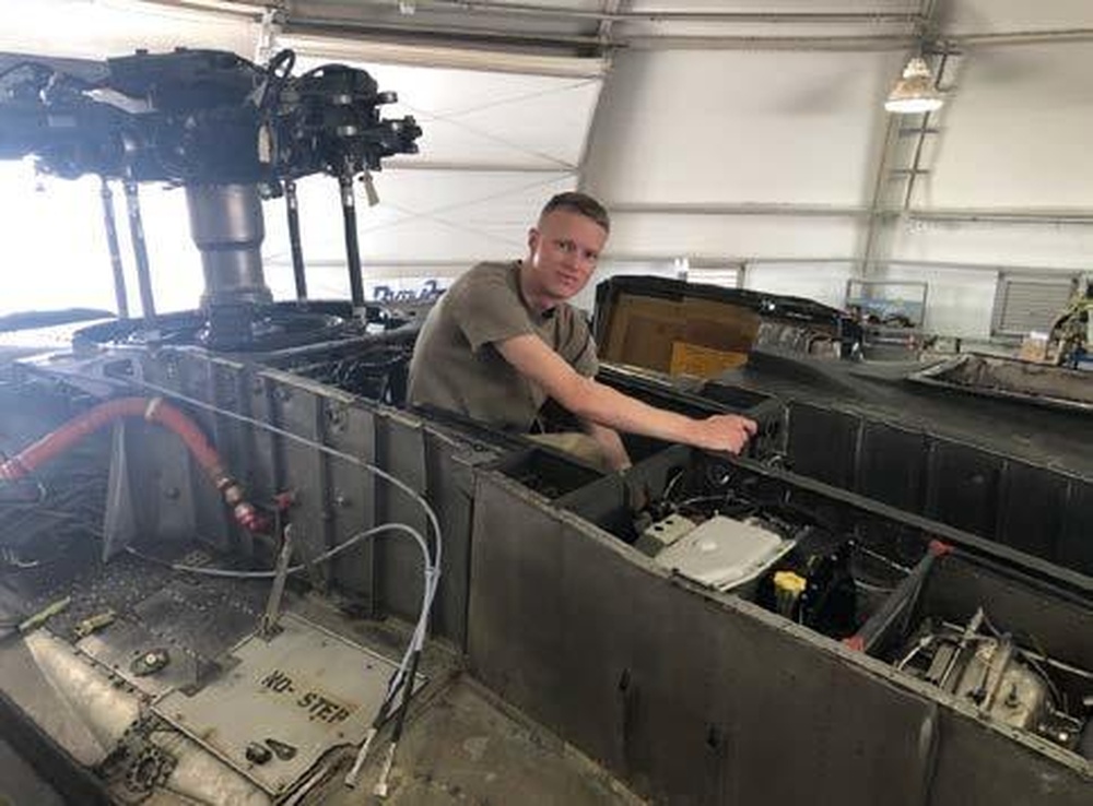 DVIDS - Images - Auxiliary Power Unit Inspection [Image 6 of 6]