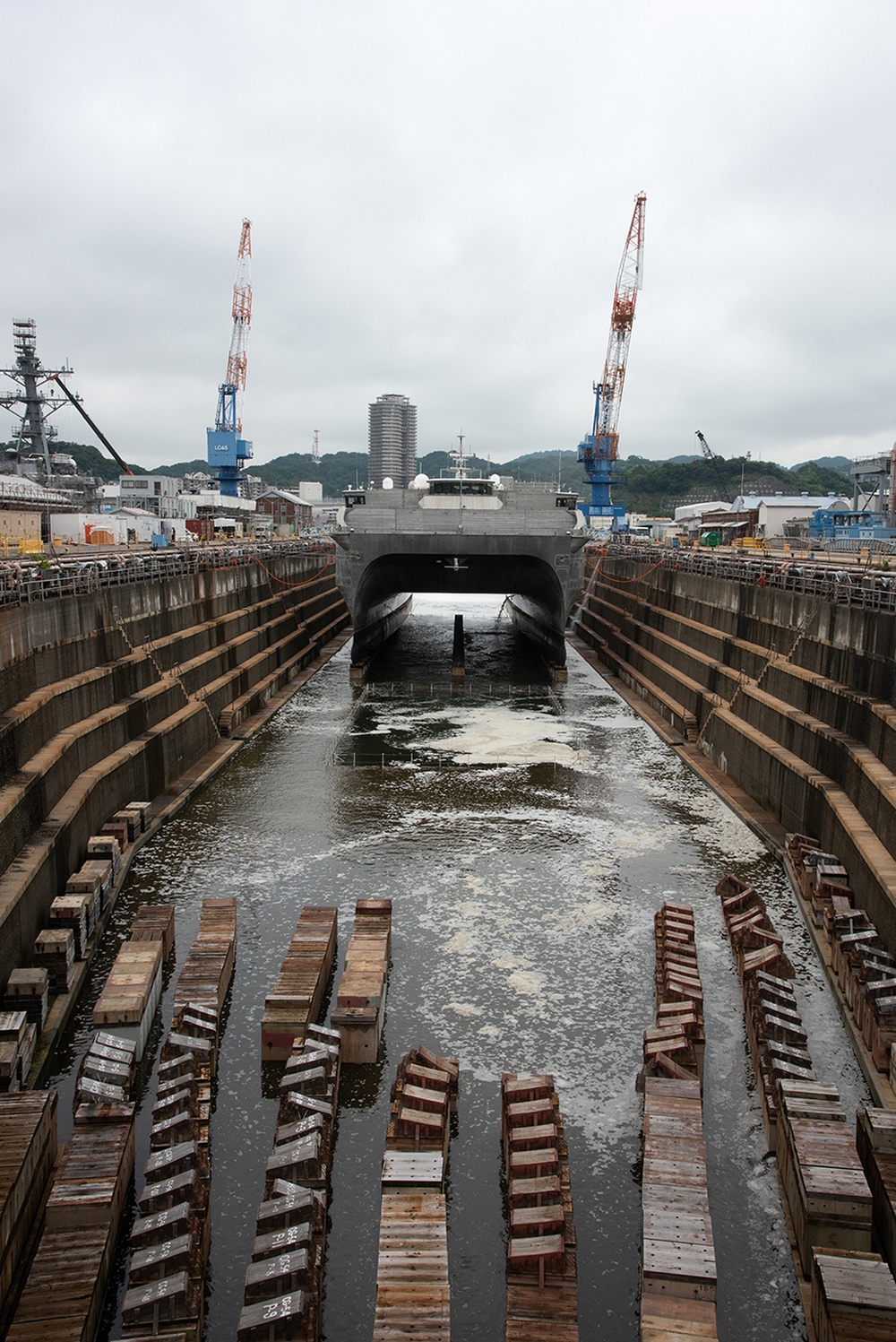 DVIDS - Images - FLEET ACTIVITIES YOKOSUKA DRY DOCK OPERATIONS [Image 3 ...
