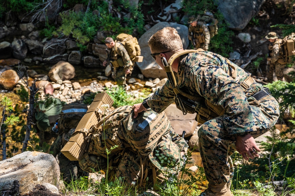DVIDS - Images - 4th Recon, E Co Participate in a Modified Mountain ...