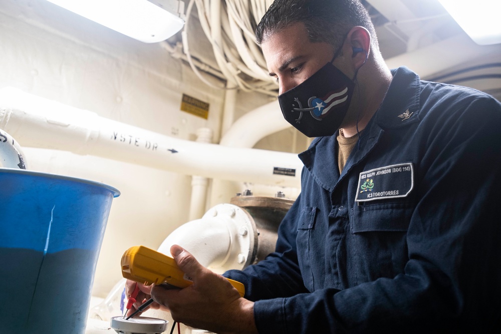 DVIDS - Images - USS Ralph Johnson Sailors Maintain Sensors [Image 1 of 3]