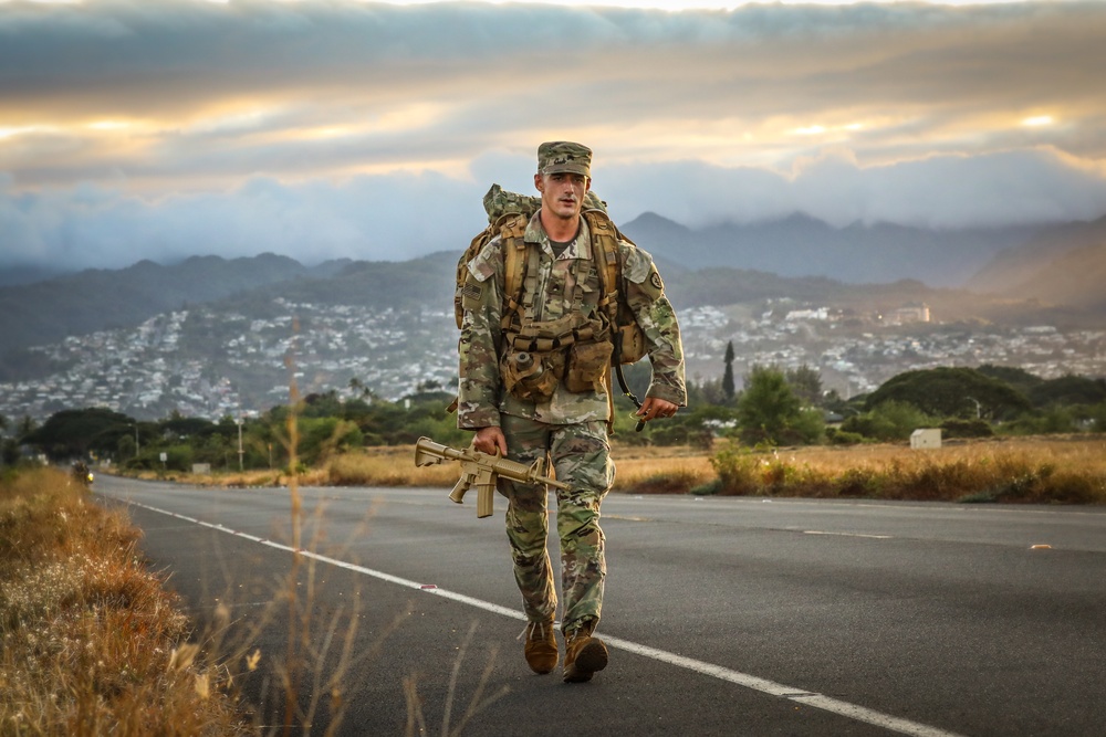 DVIDS - Images - USARPAC BWC 2020: Hawaii, 25th ID Soldiers execute a ...