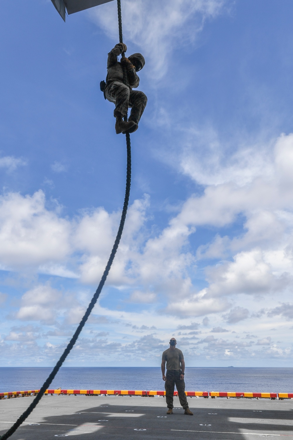 DVIDS - Images - 31st MEU conducts a fast-rope exercise aboard USS ...