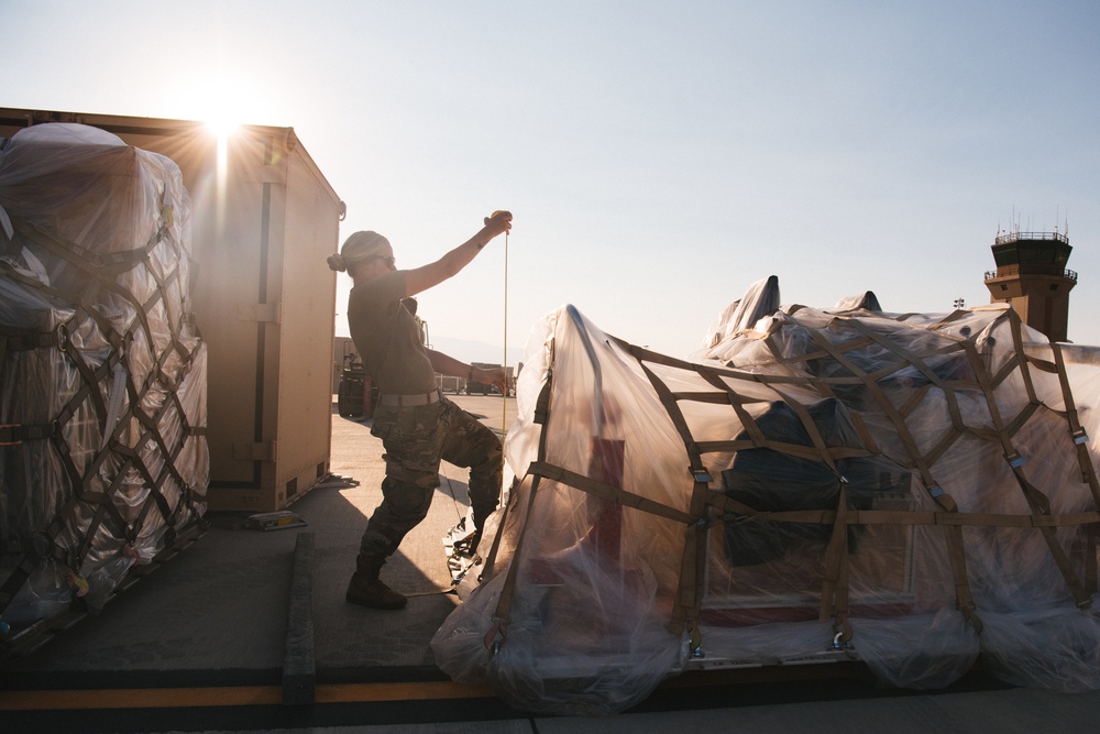 DVIDS - Images - 432 WG/AEW prepare Reapers, equipment to deploy ...