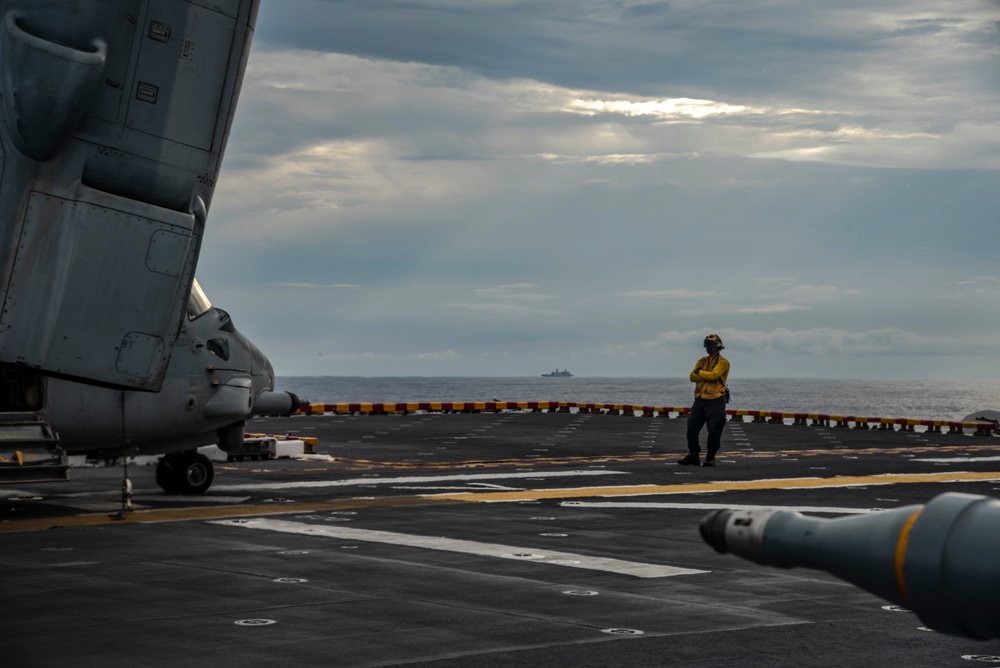 DVIDS - Images - Marines with Charlie Battery, 31st MEU, conduct a ...