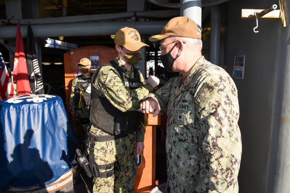 DVIDS - Images - ESG-3 visits USS Pearl Harbor [Image 2 of 2]